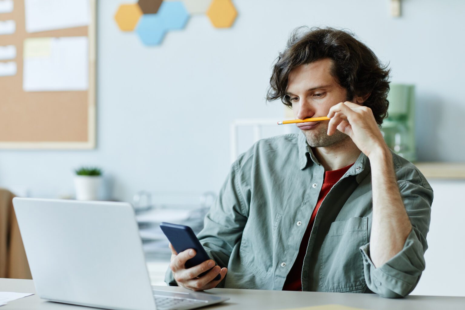 Disadvantages of a virtual office: Drawbacks of remote working ...